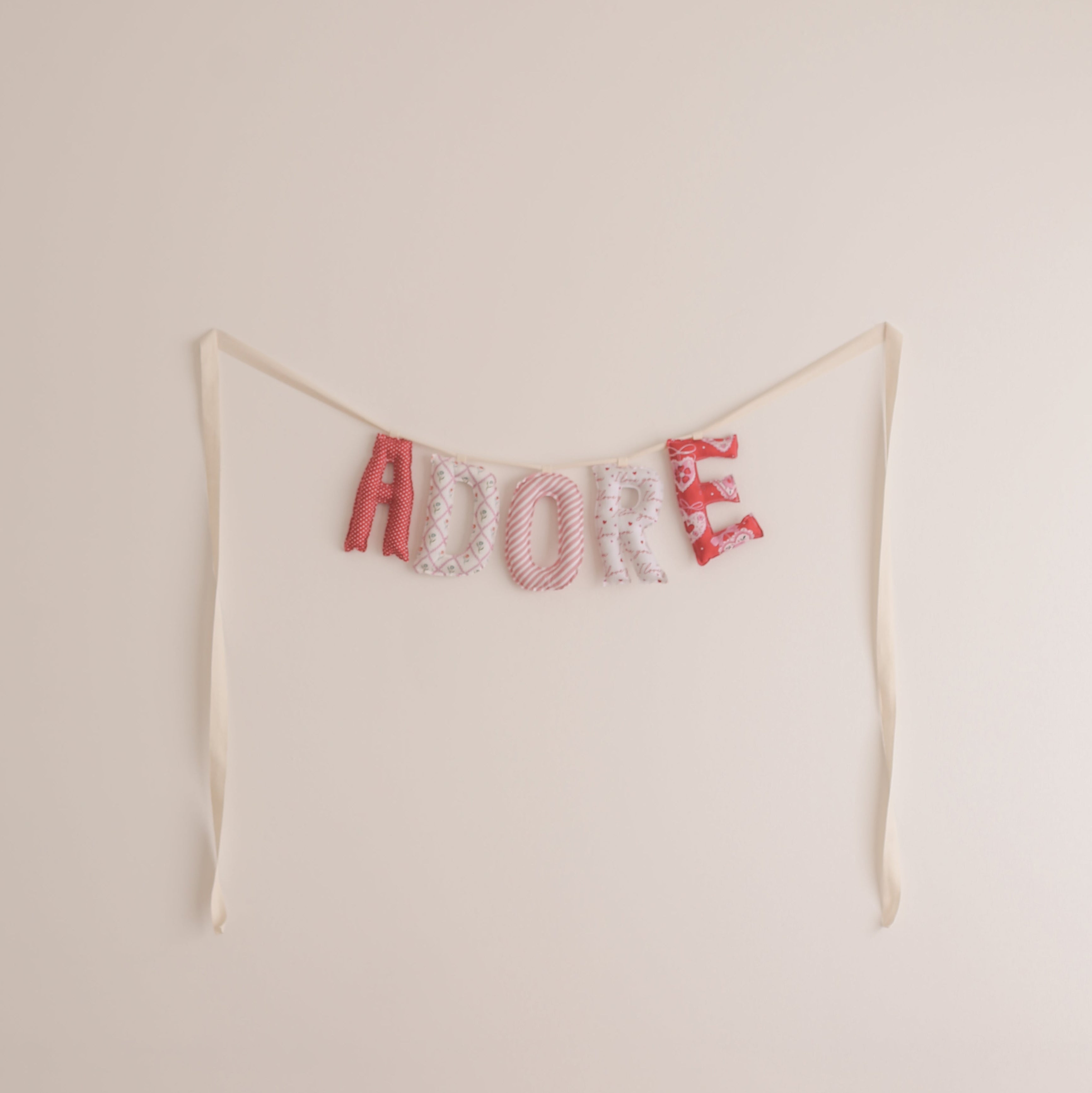 *Adore* Heirloom Garland – Social Heirloom